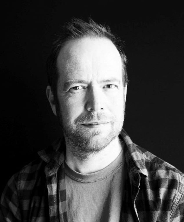 Adventurer in spontaneity & creativity | Blogger | Artist